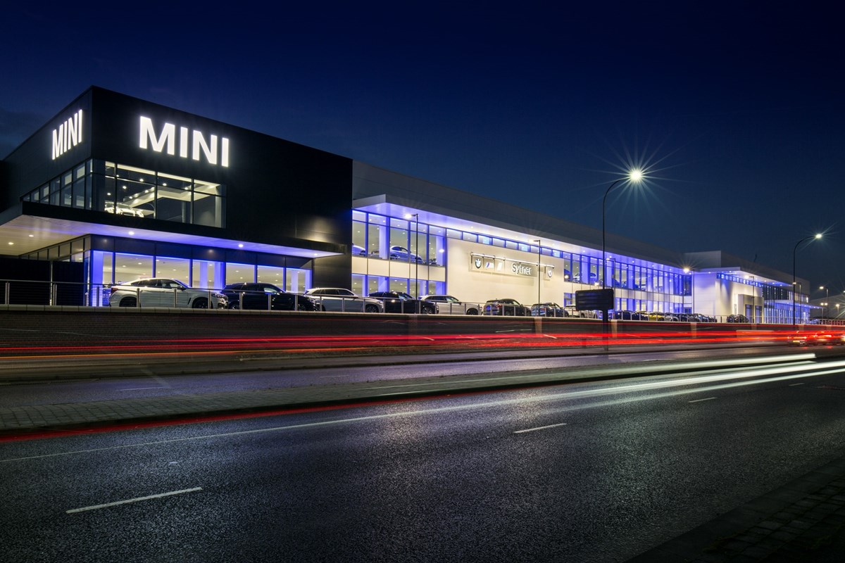Sytner opens UK’s largest BMW and Mini dealership (gallery) | Car ...